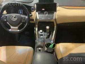 Grey Lexus NX 2015 in Daugavpils, with an engine capacity of 2.50 L and mileage of 228 thousand km for 19500 €, photo 11 on AUTOMOTO.COM.LV
