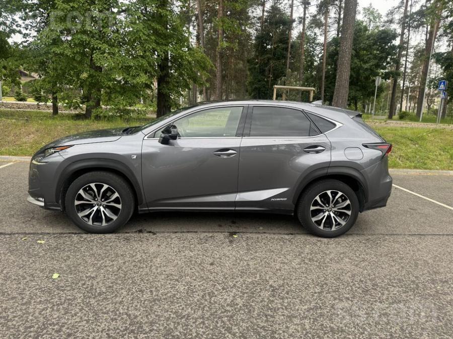 Grey Lexus NX 2016 in Daugavpils, with an engine capacity of 2.50 L and mileage of 204 thousand km for 21250 €, photo 6 on AUTOMOTO.COM.LV