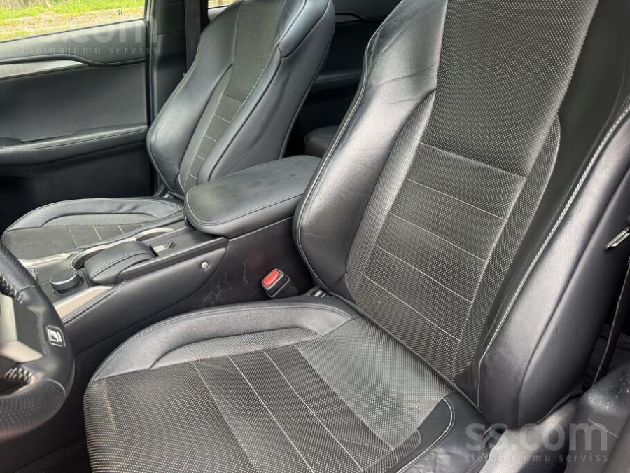 Grey Lexus NX 2016 in Daugavpils, with an engine capacity of 2.50 L and mileage of 204 thousand km for 21250 €, photo 17 on AUTOMOTO.COM.LV