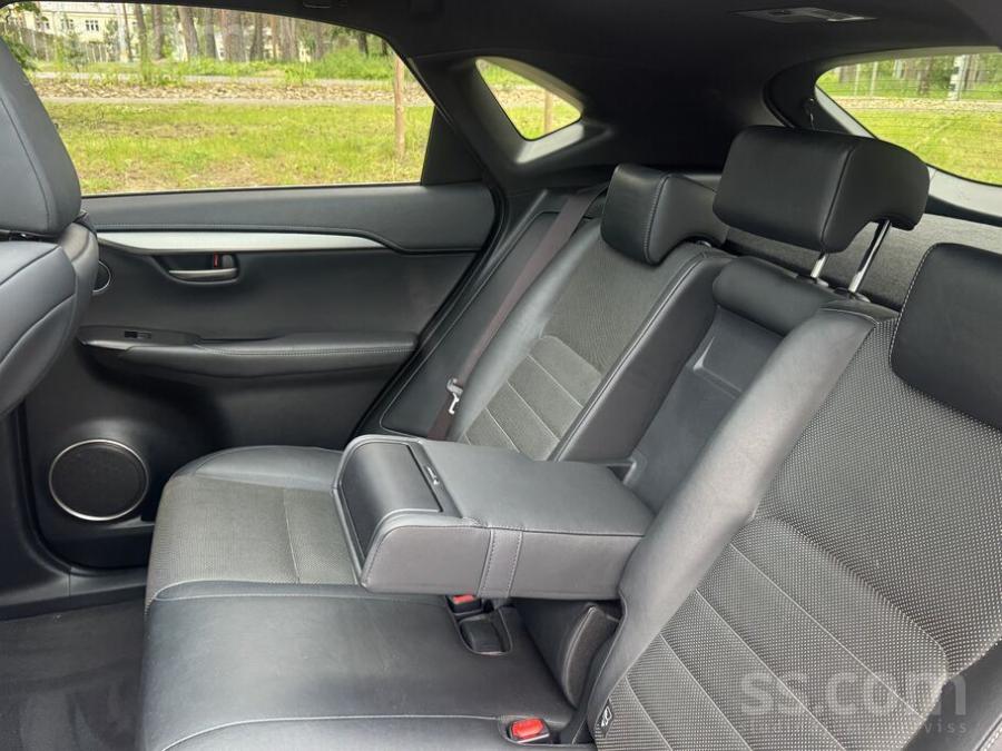 Grey Lexus NX 2016 in Daugavpils, with an engine capacity of 2.50 L and mileage of 204 thousand km for 21250 €, photo 22 on AUTOMOTO.COM.LV