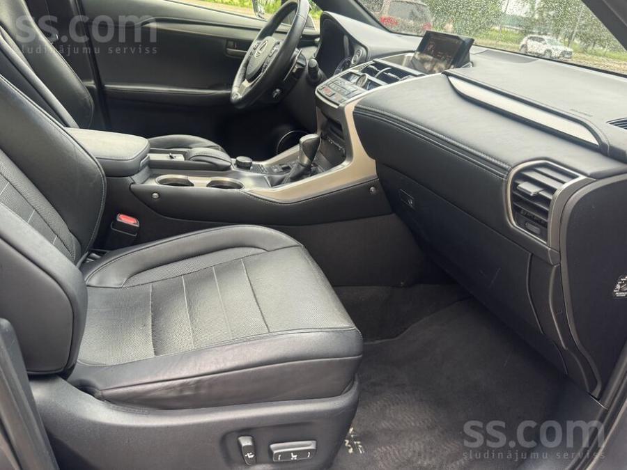 Grey Lexus NX 2016 in Daugavpils, with an engine capacity of 2.50 L and mileage of 204 thousand km for 21250 €, photo 24 on AUTOMOTO.COM.LV