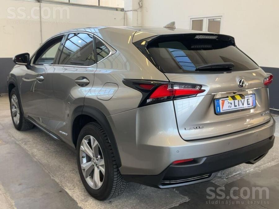 Pelēks Lexus NX 2016 Daugavpils, ar dzinēja tilpumu 2.50 L un nobraukumu 153 tūkst. km par 21400 €, foto 4 vietnē AUTOMOTO.COM.LV