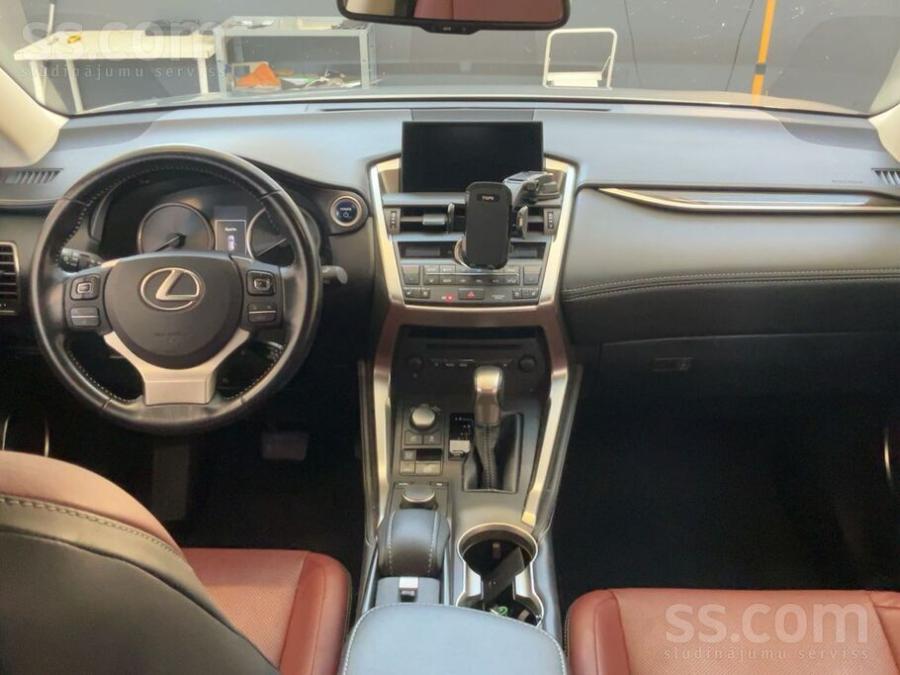 Pelēks Lexus NX 2016 Daugavpils, ar dzinēja tilpumu 2.50 L un nobraukumu 153 tūkst. km par 21400 €, foto 14 vietnē AUTOMOTO.COM.LV