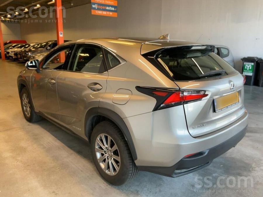 Pelēks Lexus NX 2016 Daugavpils, ar dzinēja tilpumu 2.50 L un nobraukumu 222 tūkst. km par 17800 €, foto 6 vietnē AUTOMOTO.COM.LV