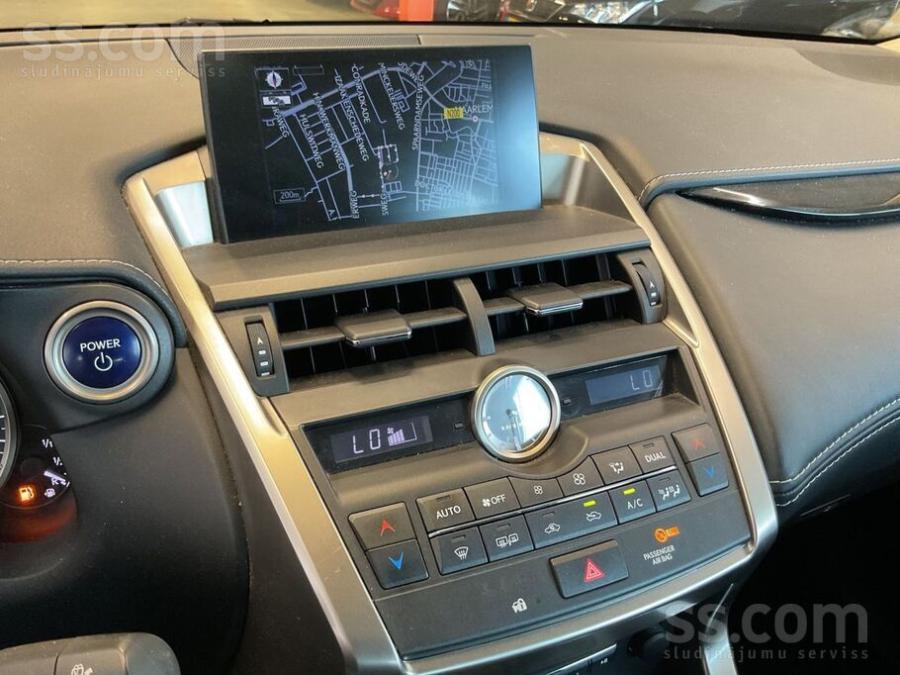 Pelēks Lexus NX 2016 Daugavpils, ar dzinēja tilpumu 2.50 L un nobraukumu 222 tūkst. km par 17800 €, foto 15 vietnē AUTOMOTO.COM.LV