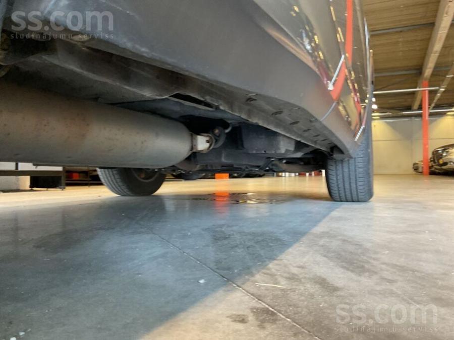 Pelēks Lexus NX 2016 Daugavpils, ar dzinēja tilpumu 2.50 L un nobraukumu 222 tūkst. km par 17800 €, foto 22 vietnē AUTOMOTO.COM.LV
