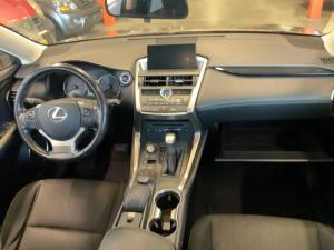 Grey Lexus NX 2016 in Daugavpils, with an engine capacity of 2.50 L and mileage of 222 thousand km for 17800 €, photo 11 on AUTOMOTO.COM.LV