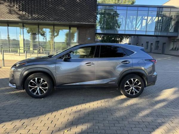 Grey Lexus NX 2016 in Daugavpils, with an engine capacity of 2.50 L and mileage of 204 thousand km for 20950 €, photo 9 on AUTOMOTO.COM.LV