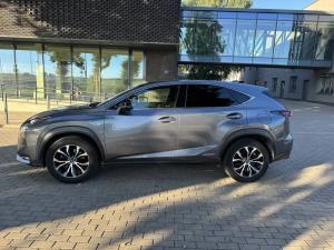 Pelēks Lexus NX 2016 Daugavpils, ar dzinēja tilpumu 2.50 L un nobraukumu 204 tūkst. km par 20950 €, foto 9 vietnē AUTOMOTO.COM.LV