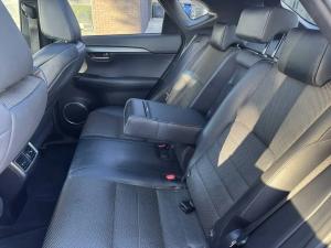 Pelēks Lexus NX 2016 Daugavpils, ar dzinēja tilpumu 2.50 L un nobraukumu 204 tūkst. km par 20950 €, foto 16 vietnē AUTOMOTO.COM.LV