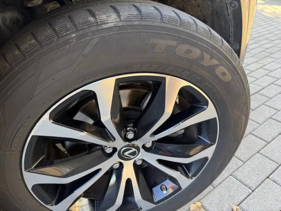 Pelēks Lexus NX 2016 Daugavpils, ar dzinēja tilpumu 2.50 L un nobraukumu 204 tūkst. km par 20950 €, foto 28 vietnē AUTOMOTO.COM.LV