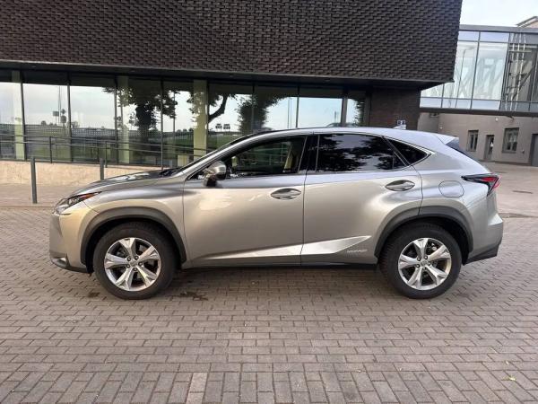 Pelēks Lexus NX 2016 Daugavpils, ar dzinēja tilpumu 2.50 L un nobraukumu 153 tūkst. km par 21950 €, foto 4 vietnē AUTOMOTO.COM.LV