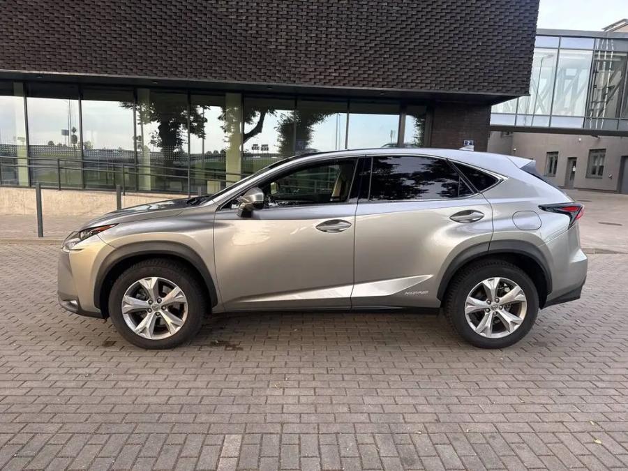 Pelēks Lexus NX 2016 Daugavpils, ar dzinēja tilpumu 2.50 L un nobraukumu 153 tūkst. km par 21950 €, foto 5 vietnē AUTOMOTO.COM.LV