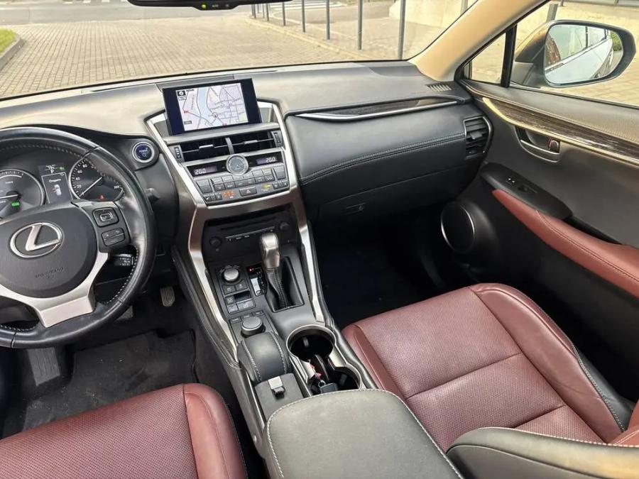 Pelēks Lexus NX 2016 Daugavpils, ar dzinēja tilpumu 2.50 L un nobraukumu 153 tūkst. km par 21950 €, foto 35 vietnē AUTOMOTO.COM.LV