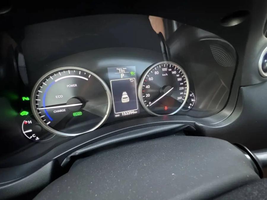 Pelēks Lexus NX 2016 Daugavpils, ar dzinēja tilpumu 2.50 L un nobraukumu 153 tūkst. km par 21950 €, foto 40 vietnē AUTOMOTO.COM.LV