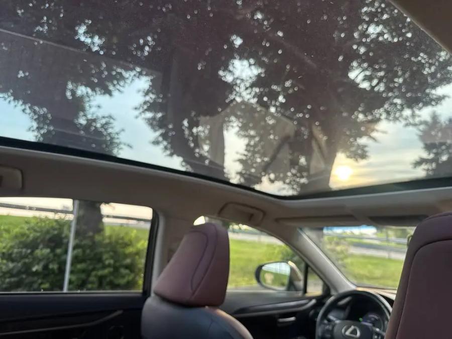 Pelēks Lexus NX 2016 Daugavpils, ar dzinēja tilpumu 2.50 L un nobraukumu 153 tūkst. km par 21950 €, foto 42 vietnē AUTOMOTO.COM.LV