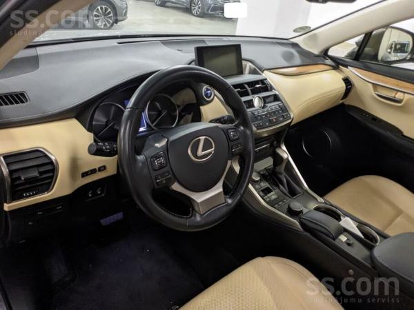 Pelēks Lexus NX 2016 Daugavpils, ar dzinēja tilpumu 2.50 L un nobraukumu 75 tūkst. km par 23290 €, foto 8 vietnē AUTOMOTO.COM.LV