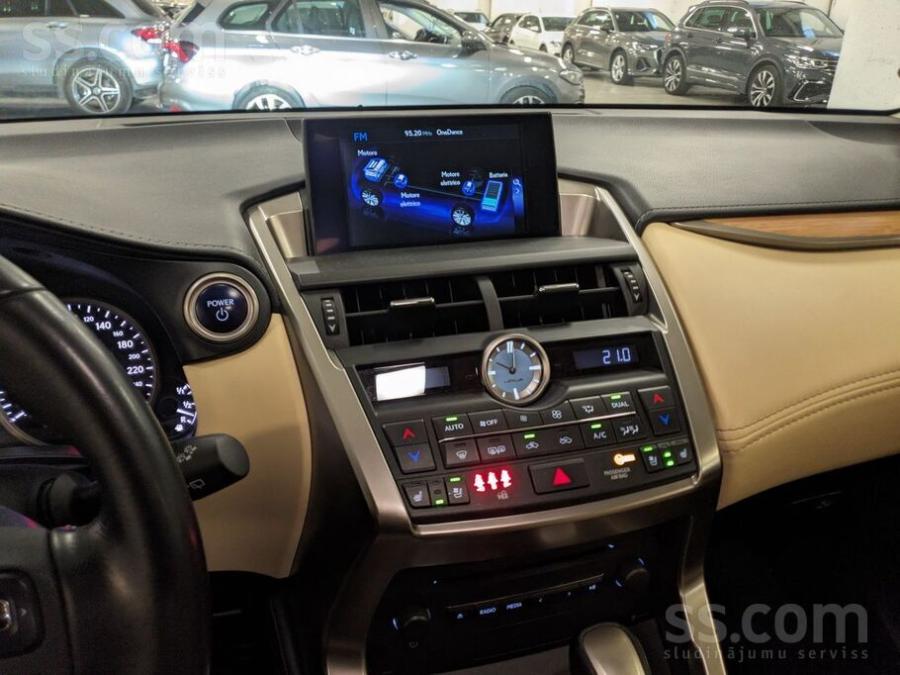 Grey Lexus NX 2016 in Daugavpils, with an engine capacity of 2.50 L and mileage of 75 thousand km for 23290 €, photo 13 on AUTOMOTO.COM.LV