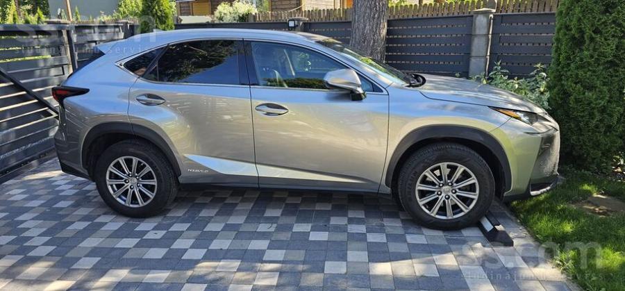 Pelēks Lexus NX 2016 Rīga, ar dzinēja tilpumu 2.50 L un nobraukumu 206 tūkst. km par 18700 €, foto 3 vietnē AUTOMOTO.COM.LV