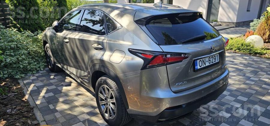 Grey Lexus NX 2016 in Riga, with an engine capacity of 2.50 L and mileage of 206 thousand km for 18700 €, photo 7 on AUTOMOTO.COM.LV