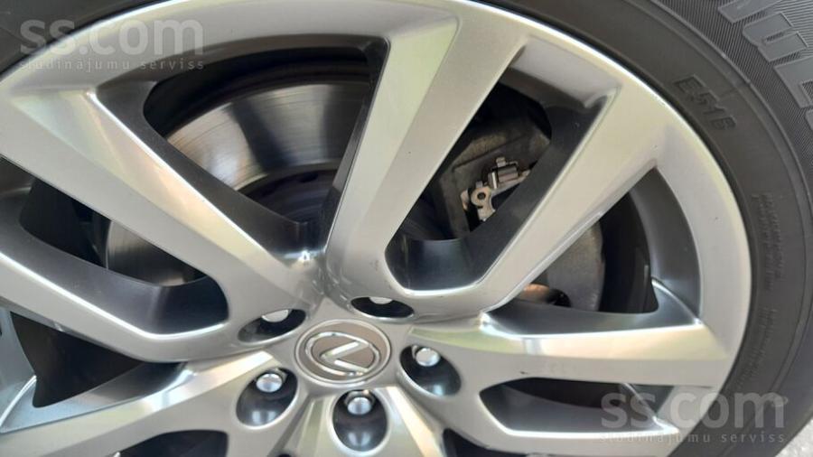 Grey Lexus NX 2017 in Riga, with an engine capacity of 2.50 L and mileage of 145 thousand km for 23500 €, photo 15 on AUTOMOTO.COM.LV