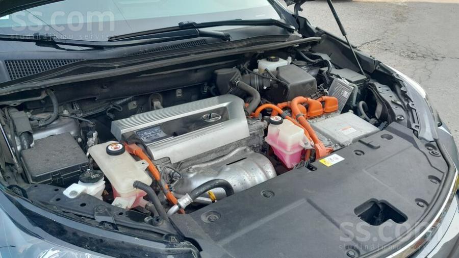 Grey Lexus NX 2017 in Riga, with an engine capacity of 2.50 L and mileage of 145 thousand km for 23500 €, photo 20 on AUTOMOTO.COM.LV