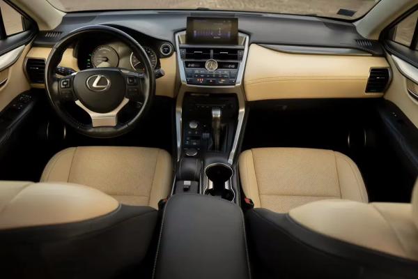 Pelēks Lexus NX 2017 Jelgava, ar dzinēja tilpumu 2.50 L un nobraukumu 100 tūkst. km par 22900 €, foto 10 vietnē AUTOMOTO.COM.LV