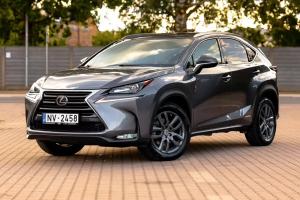 Pelēks Lexus NX 2017 Jelgava, ar dzinēja tilpumu 2.50 L un nobraukumu 100 tūkst. km par 22900 €, foto  vietnē AUTOMOTO.COM.LV