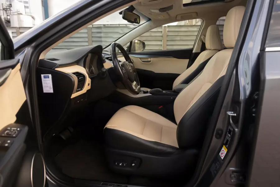 Pelēks Lexus NX 2017 Jelgava, ar dzinēja tilpumu 2.50 L un nobraukumu 100 tūkst. km par 22900 €, foto 12 vietnē AUTOMOTO.COM.LV