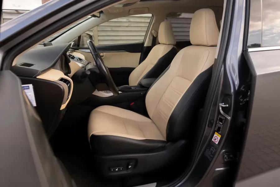 Pelēks Lexus NX 2017 Jelgava, ar dzinēja tilpumu 2.50 L un nobraukumu 100 tūkst. km par 22900 €, foto 13 vietnē AUTOMOTO.COM.LV