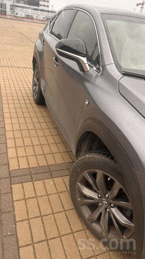 Grey Lexus NX 2017 in Riga, with an engine capacity of 2.50 L and mileage of 152 thousand km for 9800 €, photo 4 on AUTOMOTO.COM.LV