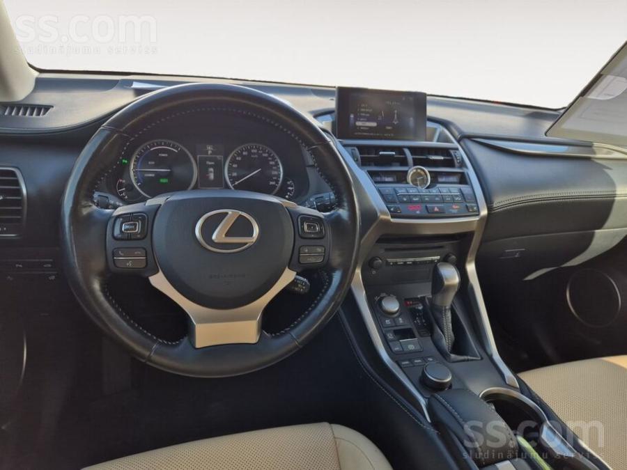 Grey Lexus NX 2017 in Riga, with an engine capacity of 2.50 L and mileage of 106 thousand km for 23700 €, photo 10 on AUTOMOTO.COM.LV