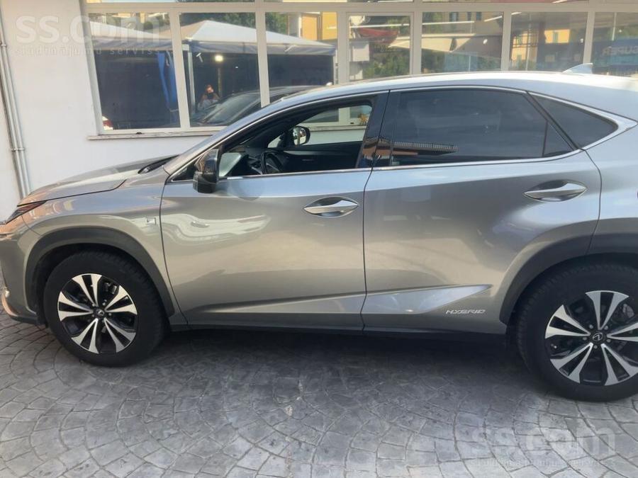 Grey Lexus NX 2017 in Daugavpils, with an engine capacity of 2.50 L and mileage of 70 thousand km for 28999 €, photo 3 on AUTOMOTO.COM.LV