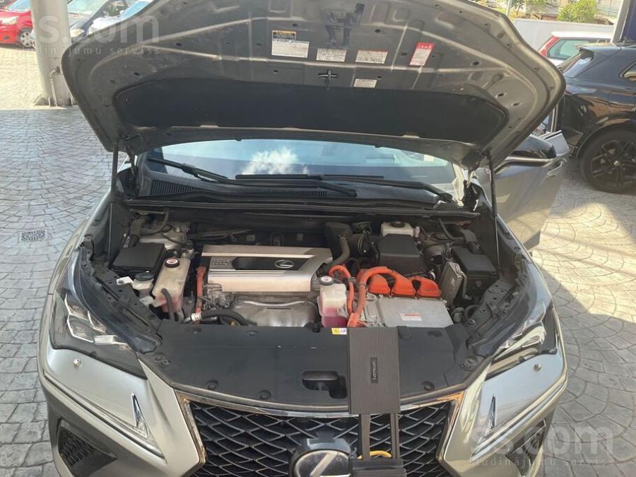 Grey Lexus NX 2017 in Daugavpils, with an engine capacity of 2.50 L and mileage of 70 thousand km for 28999 €, photo 12 on AUTOMOTO.COM.LV