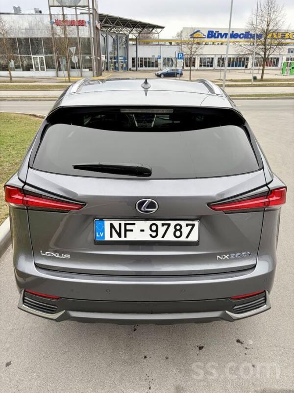 Grey Lexus NX 2018 in Riga, with an engine capacity of 2.50 L and mileage of 214 thousand km for 24000 €, photo 4 on AUTOMOTO.COM.LV