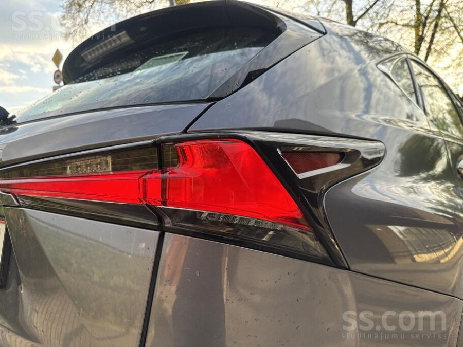 Grey Lexus NX 2018 in Daugavpils, with an engine capacity of 2.50 L and mileage of 209 thousand km for 20450 €, photo 10 on AUTOMOTO.COM.LV