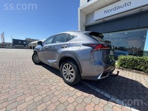 Grey Lexus NX 2018 in Daugavpils, with an engine capacity of 2.50 L and mileage of 209 thousand km for 20450 €, photo 21 on AUTOMOTO.COM.LV