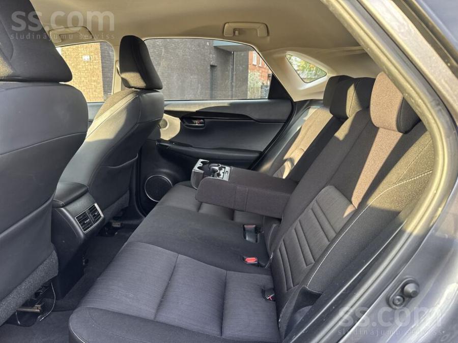 Grey Lexus NX 2018 in Daugavpils, with an engine capacity of 2.50 L and mileage of 209 thousand km for 20450 €, photo 23 on AUTOMOTO.COM.LV