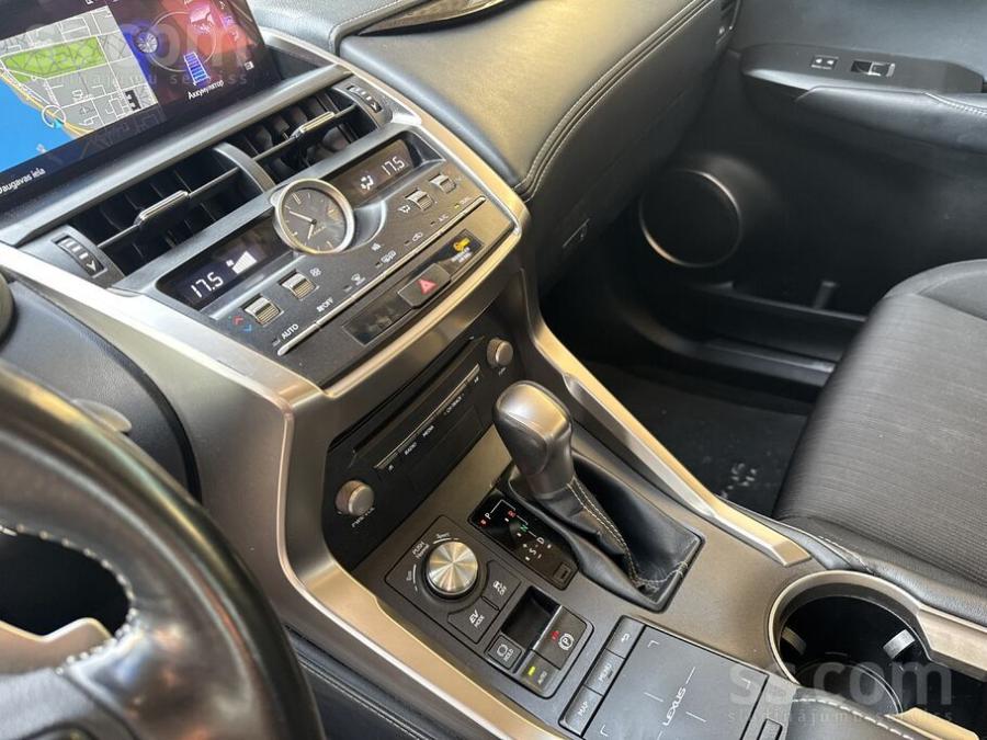 Grey Lexus NX 2018 in Daugavpils, with an engine capacity of 2.50 L and mileage of 209 thousand km for 20450 €, photo 27 on AUTOMOTO.COM.LV