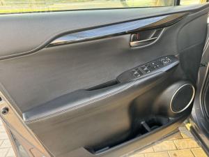 Grey Lexus NX 2018 in Daugavpils, with an engine capacity of 2.50 L and mileage of 209 thousand km for 20450 €, photo 28 on AUTOMOTO.COM.LV