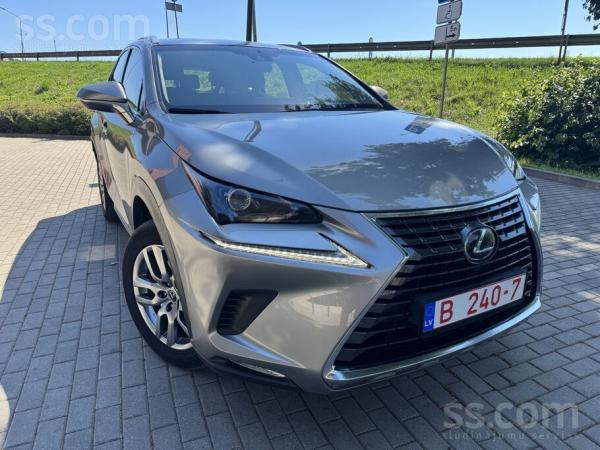 Pelēks Lexus NX 2018 Daugavpils, ar dzinēja tilpumu 2.50 L un nobraukumu 209 tūkst. km par 20950 €, foto 7 vietnē AUTOMOTO.COM.LV