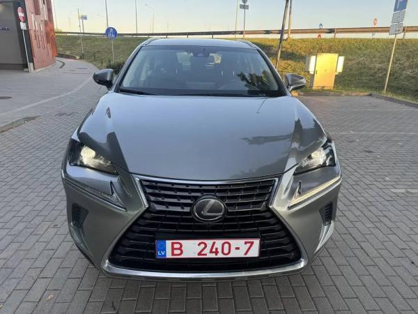 Grey Lexus NX 2018 in Daugavpils, with an engine capacity of 2.50 L and mileage of 157 thousand km for 21200 €, photo 3 on AUTOMOTO.COM.LV