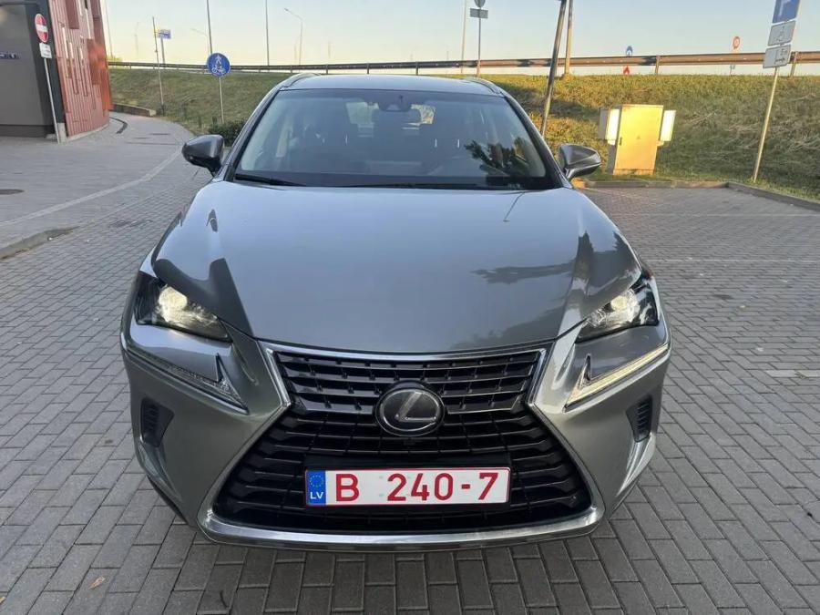 Pelēks Lexus NX 2018 Daugavpils, ar dzinēja tilpumu 2.50 L un nobraukumu 157 tūkst. km par 21200 €, foto 3 vietnē AUTOMOTO.COM.LV