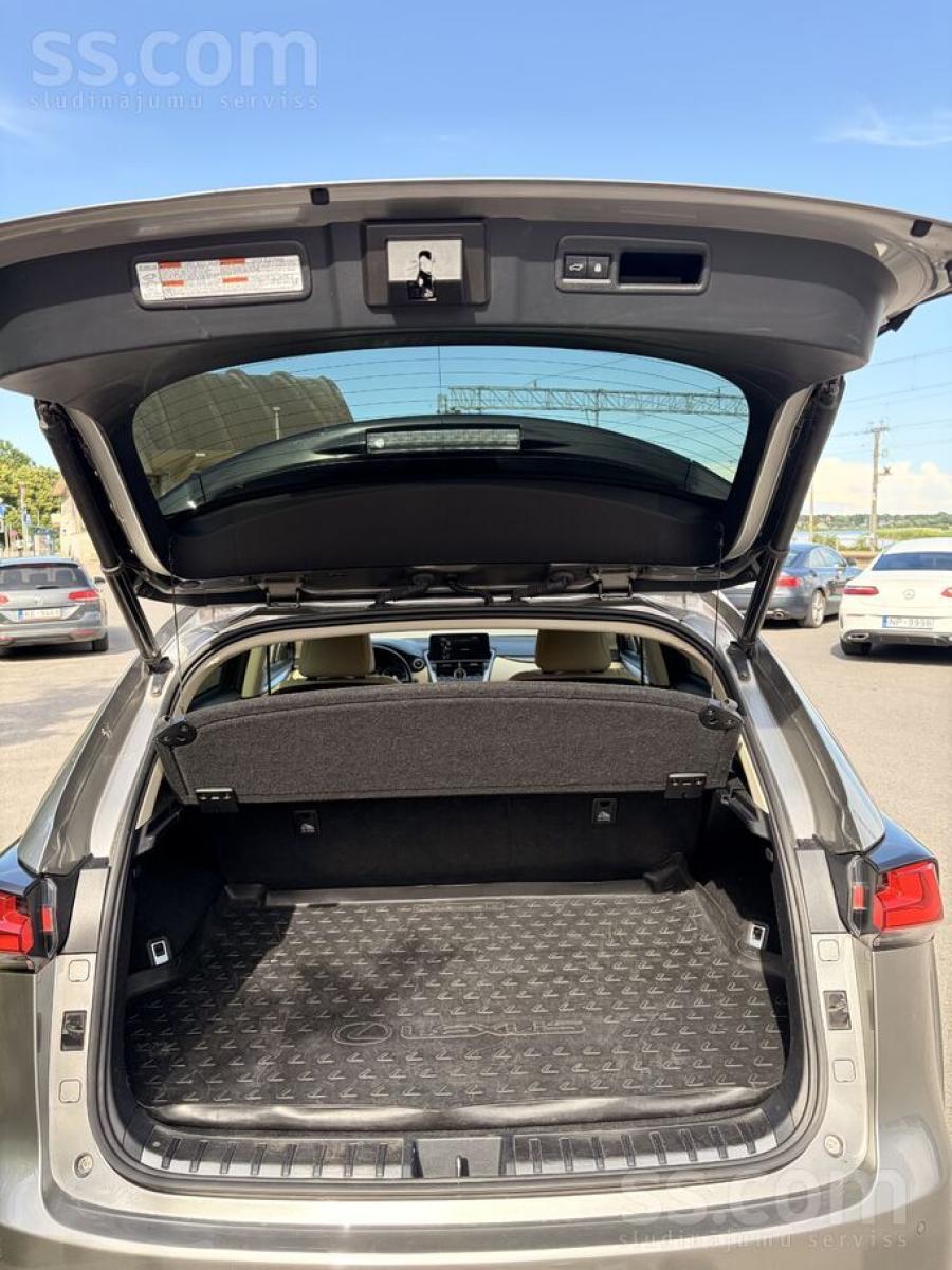 Grey Lexus NX 2018 in Riga, with an engine capacity of 2.50 L and mileage of 0 thousand km for 19100 €, photo 7 on AUTOMOTO.COM.LV