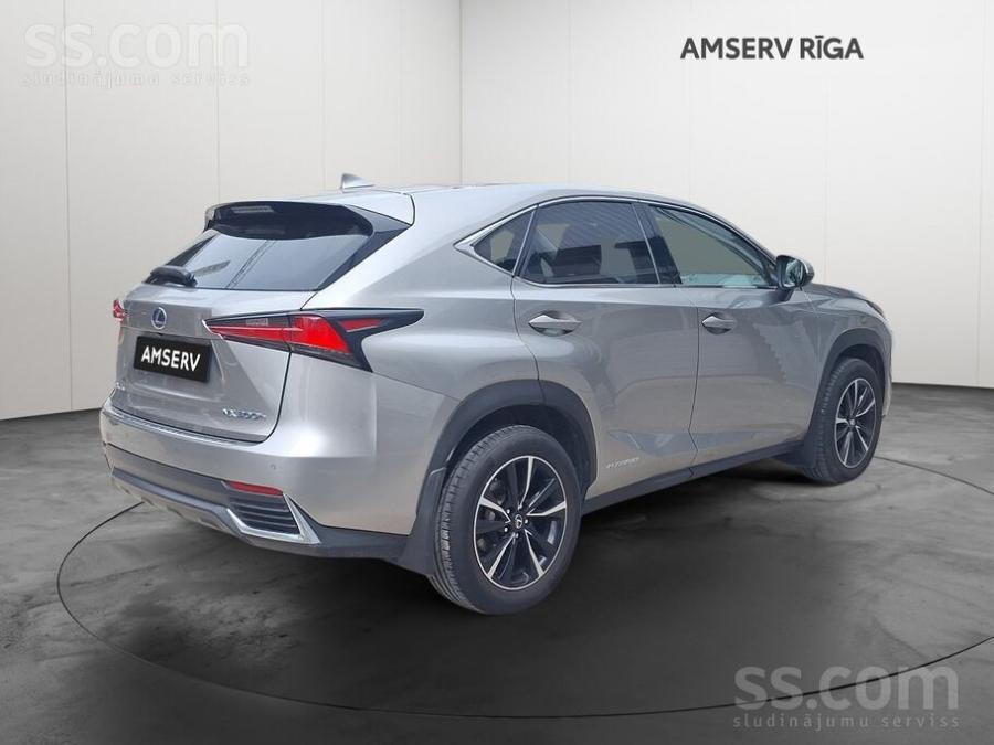Grey Lexus NX 2018 in Riga, with an engine capacity of 2.50 L and mileage of 163 thousand km for 25500 €, photo 3 on AUTOMOTO.COM.LV