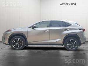 Grey Lexus NX 2018 in Riga, with an engine capacity of 2.50 L and mileage of 163 thousand km for 25500 €, photo 8 on AUTOMOTO.COM.LV