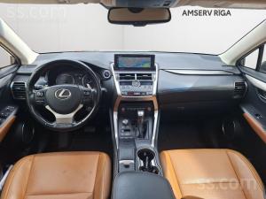 Grey Lexus NX 2018 in Riga, with an engine capacity of 2.50 L and mileage of 163 thousand km for 25500 €, photo 10 on AUTOMOTO.COM.LV