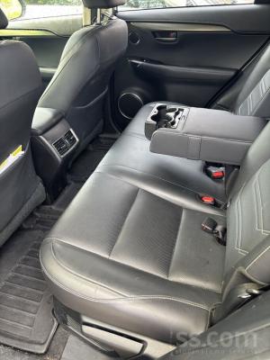 Grey Lexus NX 2019 in Riga, with an engine capacity of 2.50 L and mileage of 137 thousand km for 27000 €, photo 8 on AUTOMOTO.COM.LV