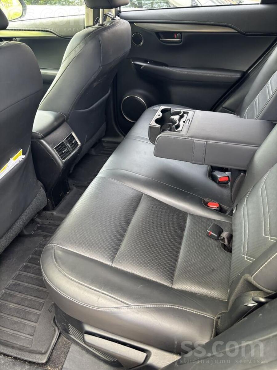 Grey Lexus NX 2019 in Riga, with an engine capacity of 2.50 L and mileage of 137 thousand km for 27000 €, photo 8 on AUTOMOTO.COM.LV