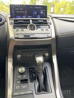 Grey Lexus NX 2019 in Riga, with an engine capacity of 2.50 L and mileage of 137 thousand km for 27000 €, photo 9 on AUTOMOTO.COM.LV
